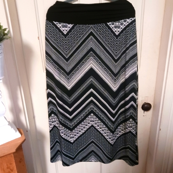 AB Studio | Skirts | Ab Studio Black And White Skirt | Poshmark